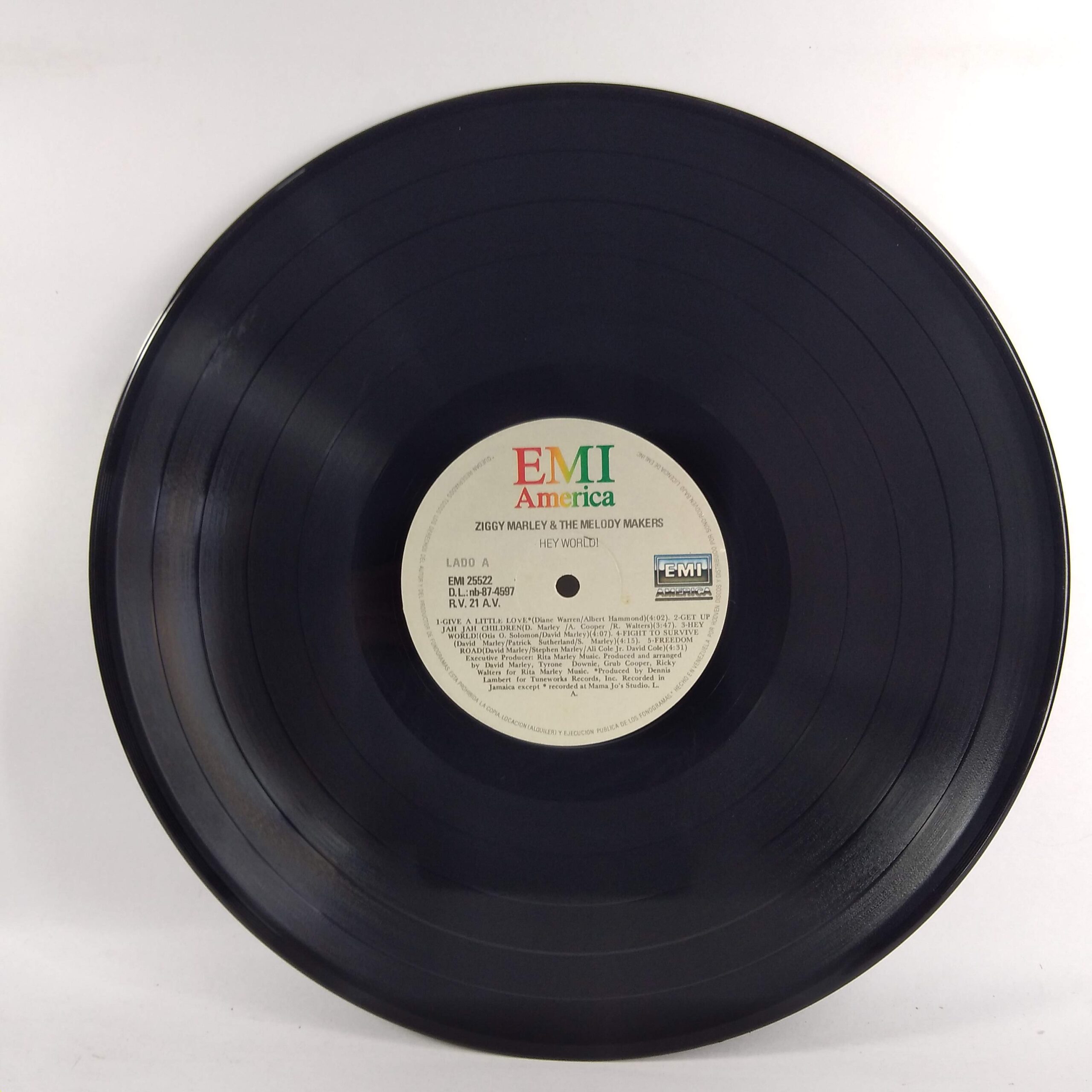 Ziggy Marley & The Melody Makers – Hey World – Sonero Colombia