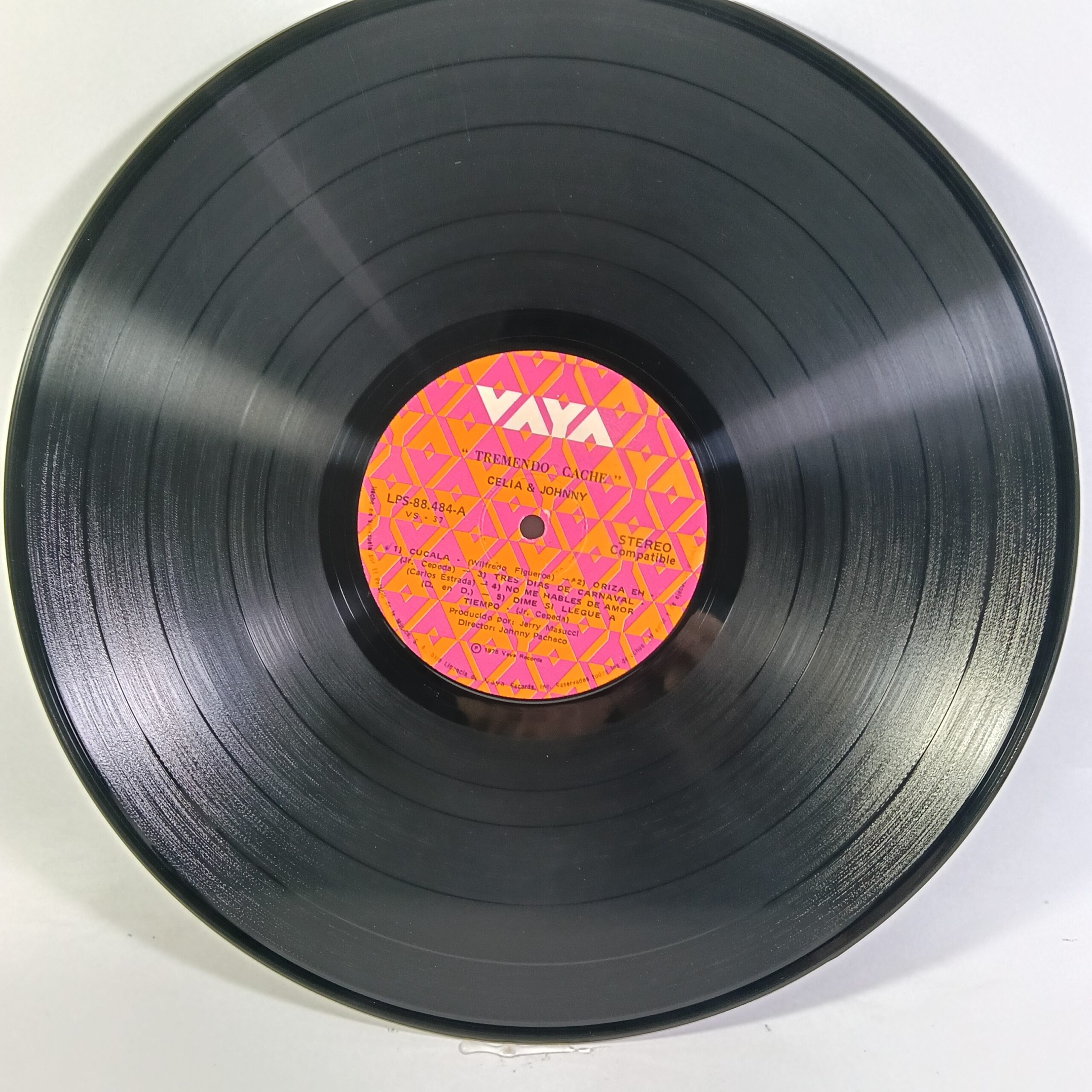 Celia Cruz & Johnny – Tremendo Cache – Sonero Colombia